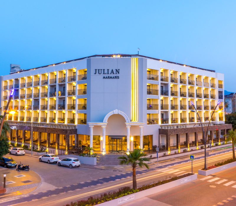 Ada Julian Hotel